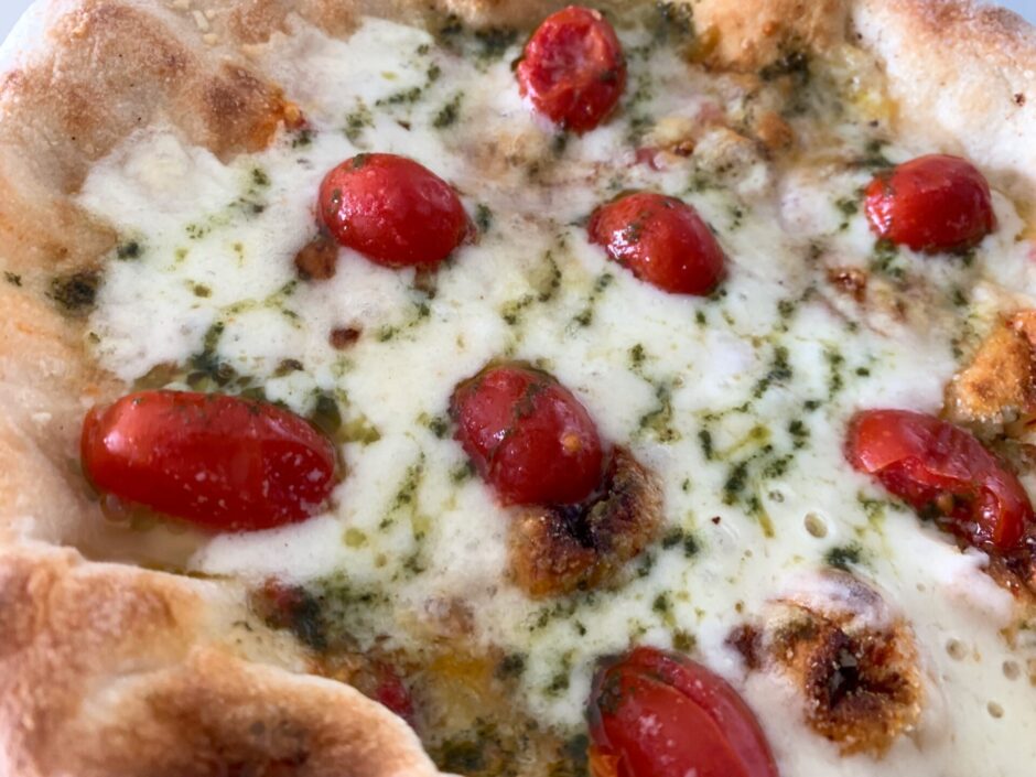 【pizzalabo(pst六本木)の人気ピザを食べてみた】リアルな口コミ!詳細レビュー Tsumamigui Life